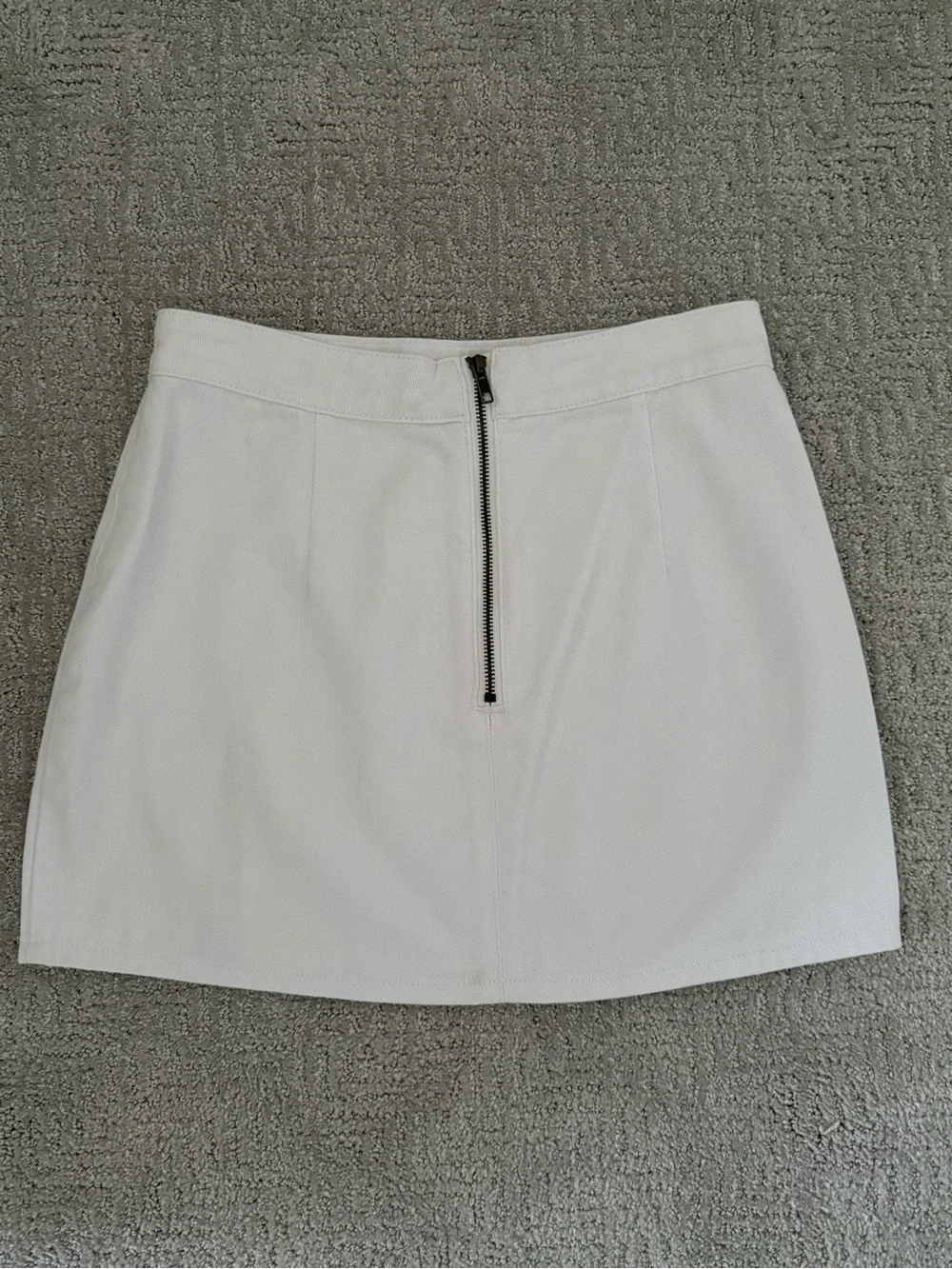 Lioness | Skirts | Princess Polly The Lola Mini Skirt White Size 6 ...
